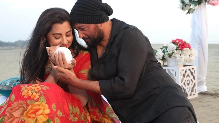 যেভাবে মনা ও অর্পা হয়ে উঠেন মাহফুজ-বুবলী