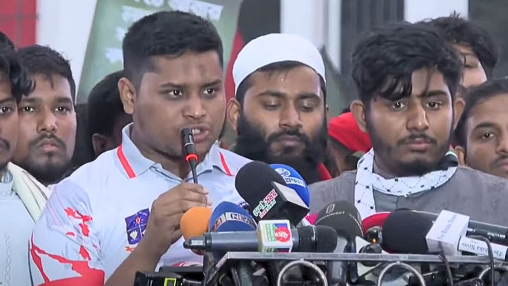 সরকারকে জুলাই অভ্যুত্থানের ঘোষণাপত্র জারির আলটিমেটাম হাসনাতের