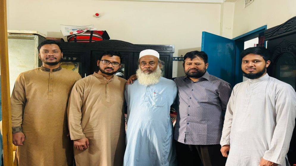 শহীদ শাকিলের পরিবারের সঙ্গে সাক্ষাৎ জামায়াত প্রার্থীর