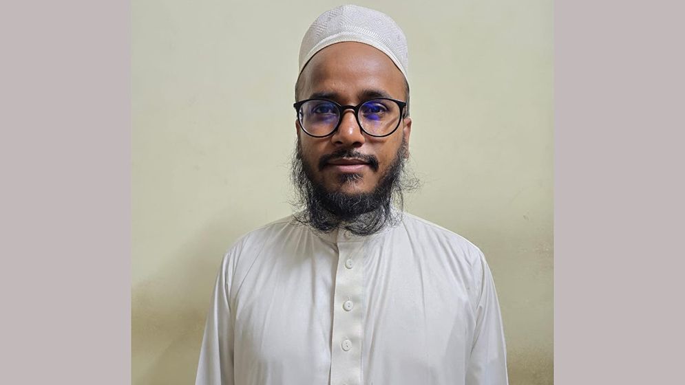 উস্তাদ-বন্ধুদের দুই কোটি টাকা নিয়ে লাপাত্তা মাদ্রাসাশিক্ষক